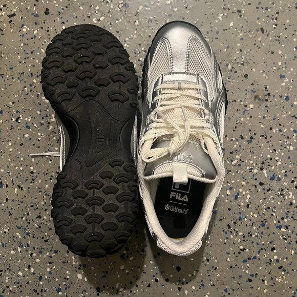 Fila | Shoes | Fila Interun Echappe Ms Silver Moon Us Womens 7 | Poshmark